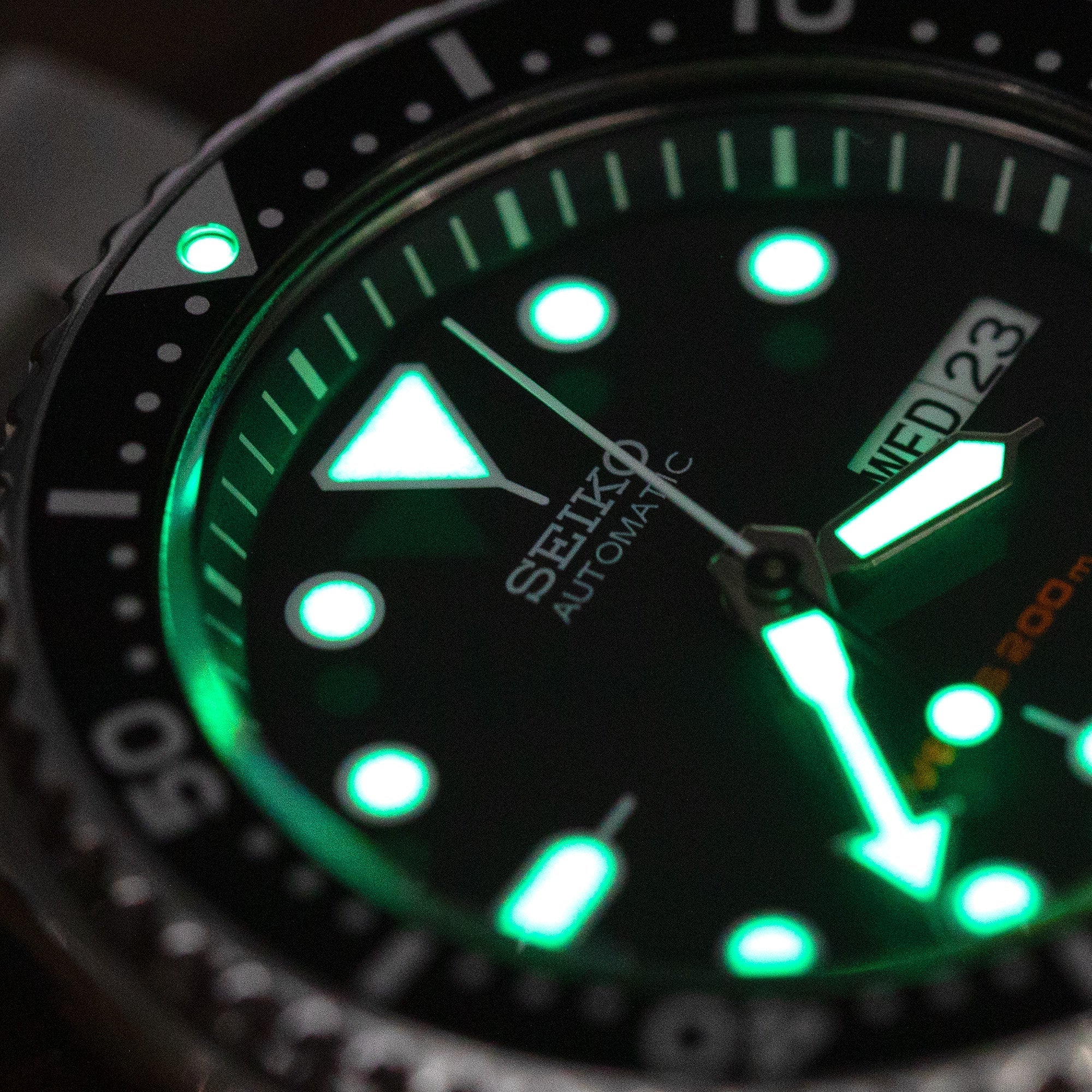 Which Watch Luminous Material Shines the Brightest in Dark | Strapcode