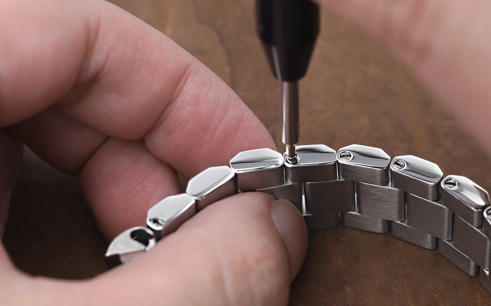 Watch Screwdrivers for Bracelet Adjustment & Watch Repair | Strapcode
