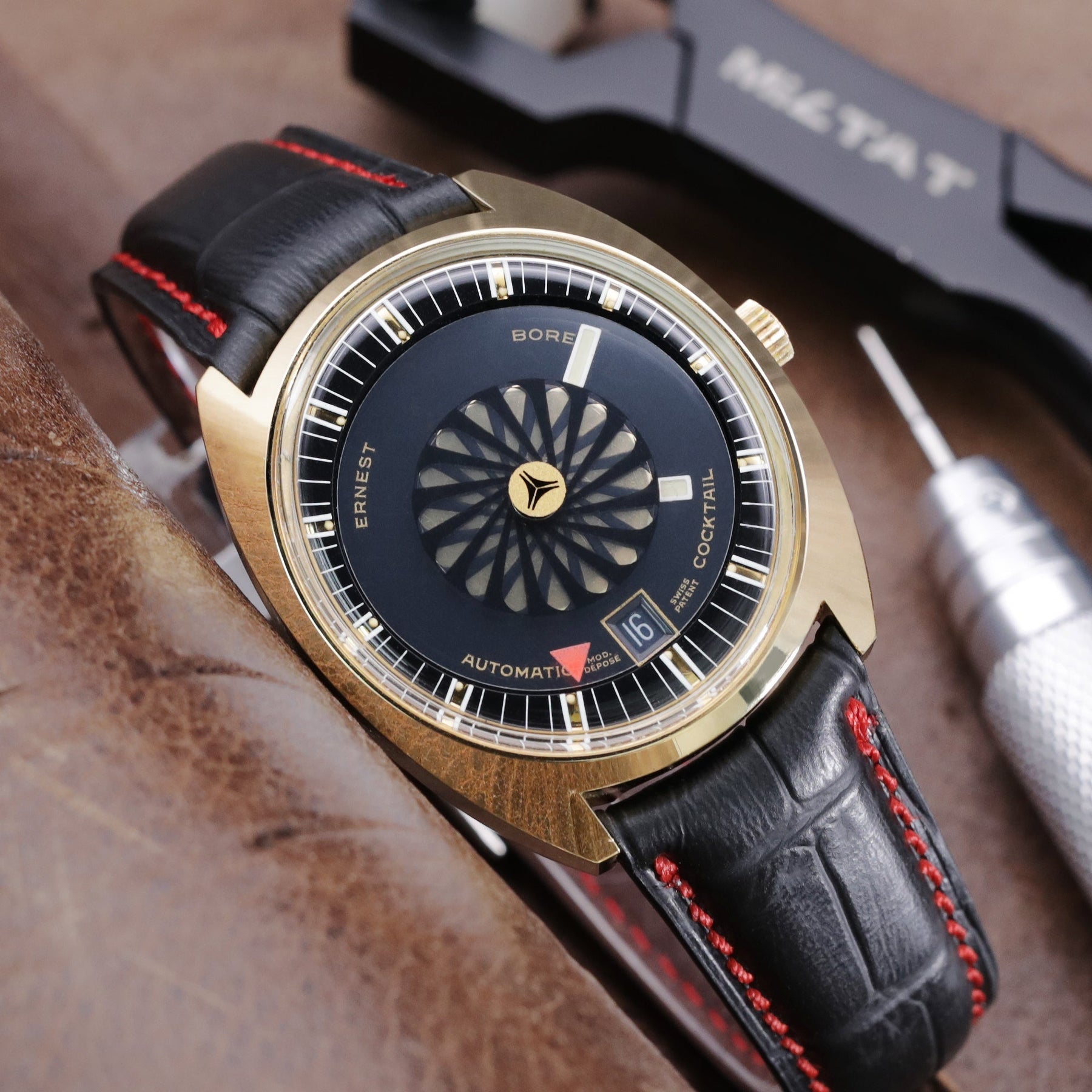 Q.R. 19mm Black CrocoCalf Semi-Curved Watch Bands | Strapcode