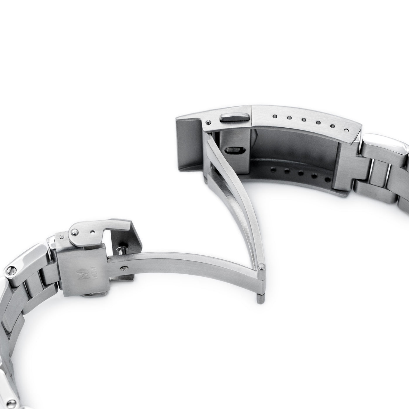 Seiko 5 Sports 42.5mm Curved End Retro Shaver Blade Watch Bands | Strapcode