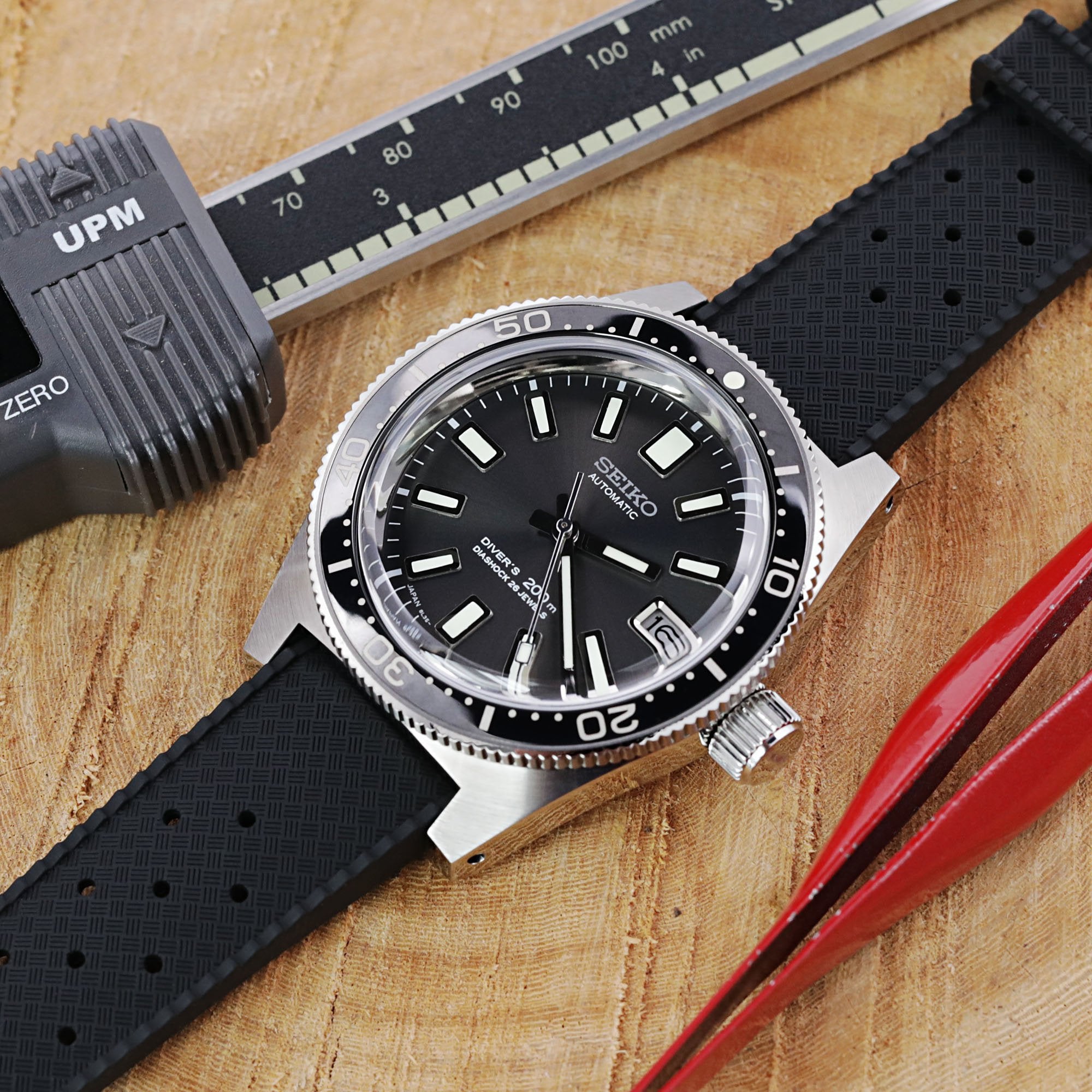 Quick Release Black Tropical-style rubber watch strap | Strapcode