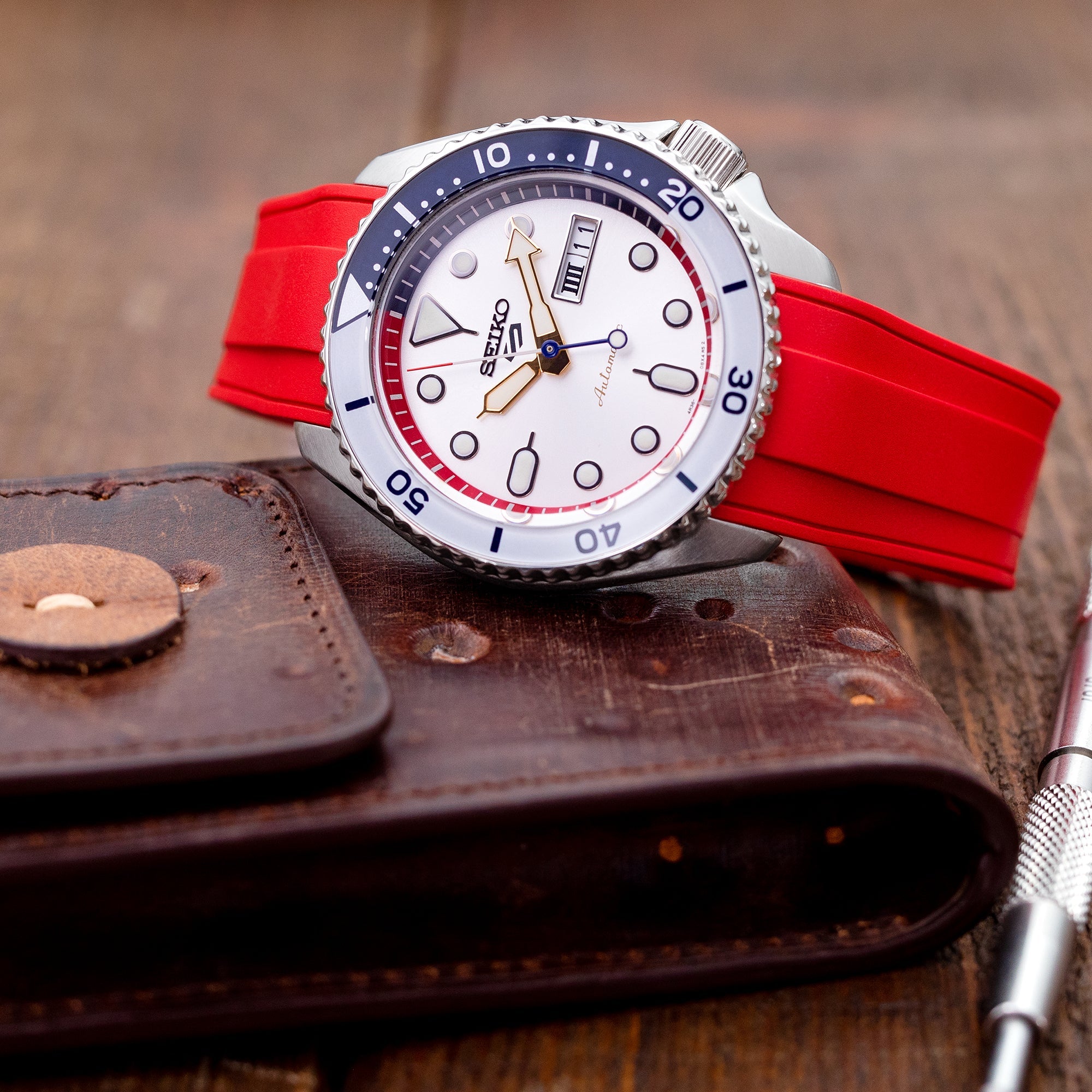 Seiko 5 Sports 5S, Fitted Curved Endlink Watch Bands | Strapcode